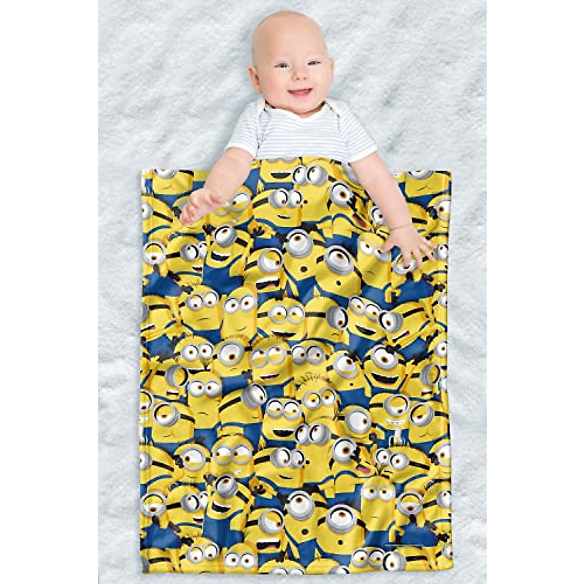 LOGOVISION Minions Blanket, 30"x40" Minion Group Fleece Blanket