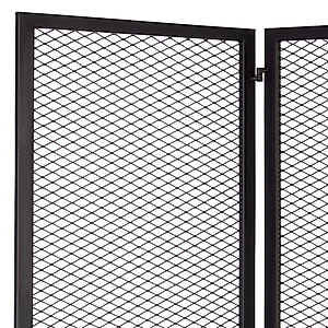 Displays2go Metal Mesh Display Screen, Three Panels, 45" W x 72" H, Iron Mesh Retail - Black (SMMMFSD)