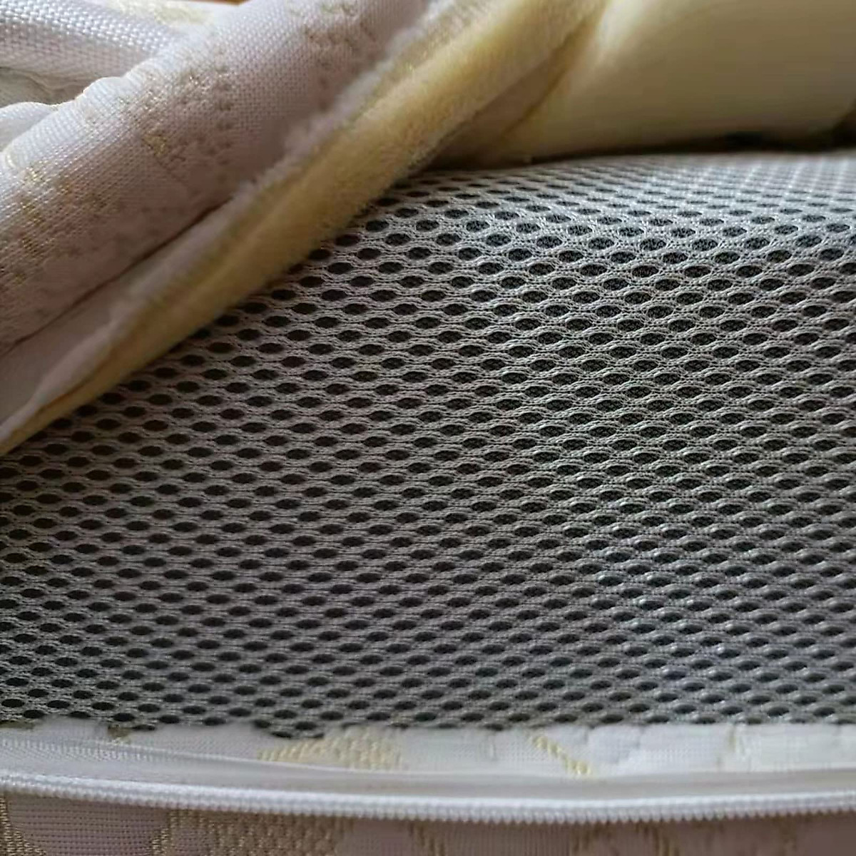 PLUR Soft Mattress, 6 inches Thick, Comfort Plush Touch Sheet, Queen Size, White