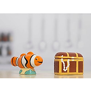Pearhead Under the Sea Salt and Pepper Shaker Set, Fish And Treasure Chest Salt and Pepper Shaker Set, Home and Kitchen Décor, Unique Salt and Pepper Shaker Set