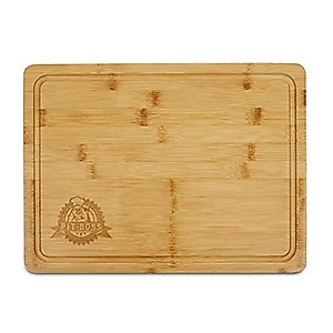 Pit Boss Wooden Magnetic Cutting Board