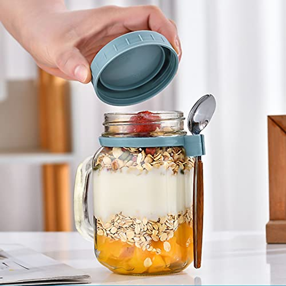 Neegaurd 2 Pack Overnight Oats Containers with Lid and Spoon, 16 Oz Large Glass Overnight Oats Jars with Portable Handle, Reusable Airtight Glass Oatmeal Cups for Cereal Yogurt and Parfait