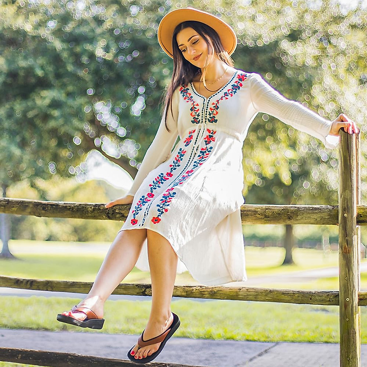 AEROTHOTIC Arch Support Flip Flops for Women Stylish Cushioned Padded Straps with Soft Toe Post Slip on Footwear Dressy Travel Recovery Outdoor Comfortable Walking Sandals (Ravine Tan, Size 6)