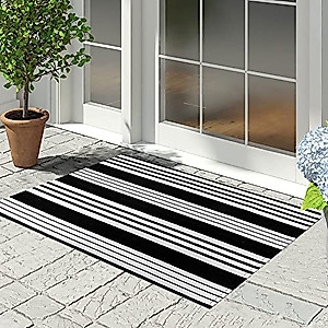 Black and White Striped Outdoor Rug 24'' x 35'' Door Mat Outdoor Machine Washable Welcome Mats Cotton Hand-Woven Entryway Rug for Front Porch/Entryway/Laundry/Bathroom/Bedroom