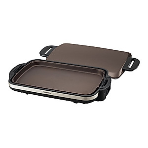 Zojirushi EA-DCC10 Gourmet Sizzler Electric Griddle Bundle with Free Cookbook, Oven Mitt and Flipper Tongs (4 items)