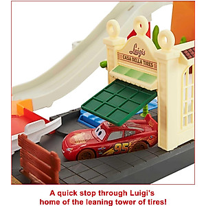 Mattel Disney and Pixar Cars Track Set with Lightning McQueen Toy Car & Storage Tub, Race & Go Playset, 20+ Pieces Include Launcher