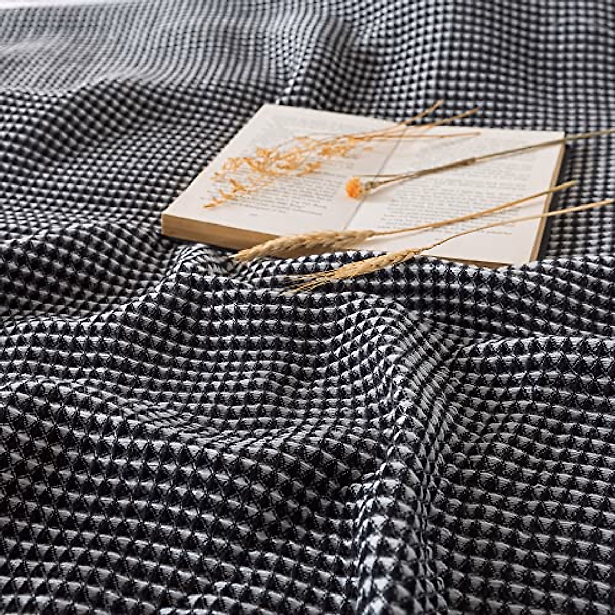 R.SHARE Soft Knit Waffle Throw Blanket for Couch Bed with Tassel, Thin Knitted Lightweight Cozy Woven for Sofa Travel, Cute Women Men, Big Twin Size, 60x80 inches, Black and White