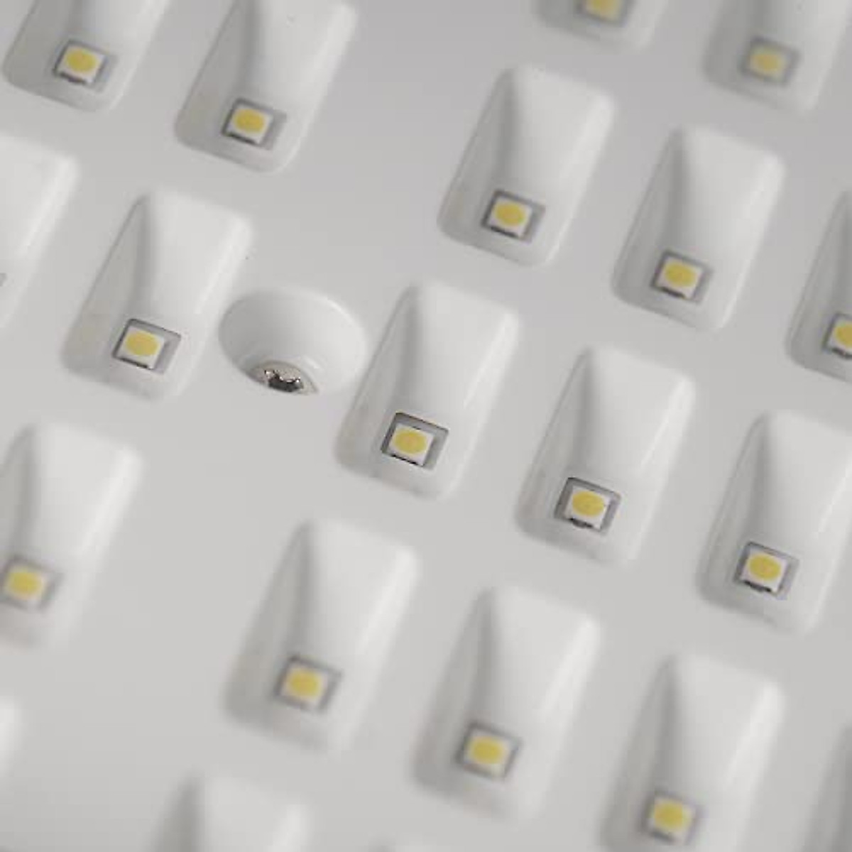 Gebosun 200W AC Powered Street Light & Flood Light, with Optic Sensor, Dusk to Dawn, 9,600 Lumen, 6,000K, IP65 Waterproof, Wall-Mounted & Pole-Mounted