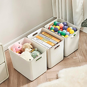 Gaoaodeyu 4 pack large plastic White storage bins Baskets, Toy Box Chest with Lids and Handle，Organizer Containers for Baby，Kids,snacks,Nursery，Shelves，Playroom, Bedroom，Office,Closet，home