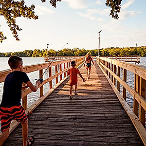 Zebco Kids Splash Floating Spincast Reel and Fishing Rod Combo, 29-Inch 1-Piece Fishing Pole, Size 20 Reel, Right-Hand Retrieve, Pre-Spooled with 6-Pound Cajun Line, Blue