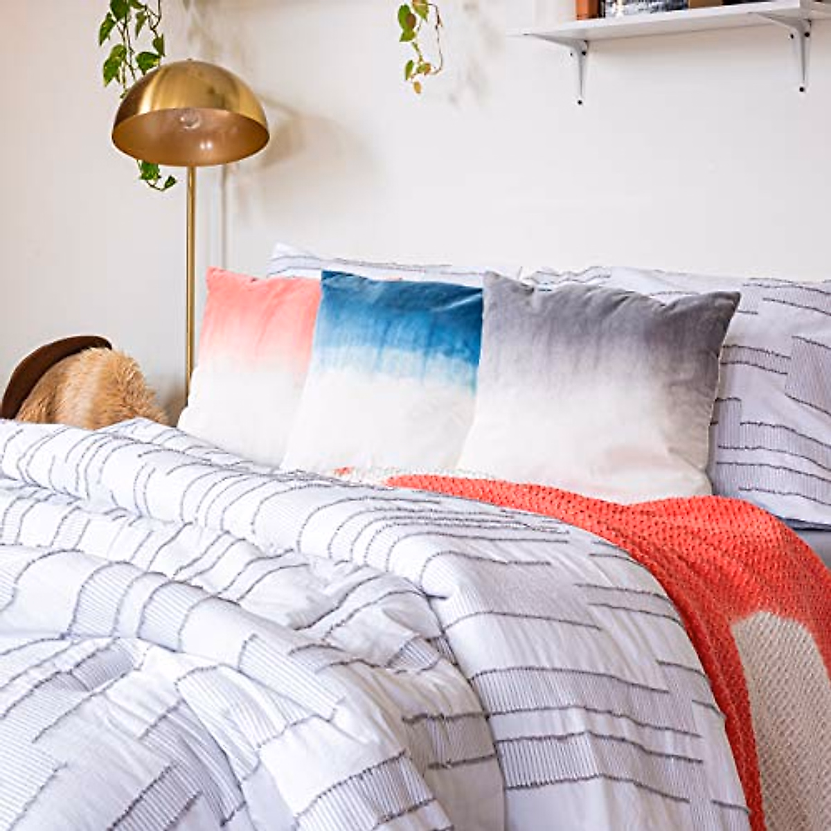 Refinery29 | Ombré Collection | Luxury Decorative Textured Throw Pillows, Ultra Soft with Stylish Modern Chic Design for Home Décor (Pillow, Coral)