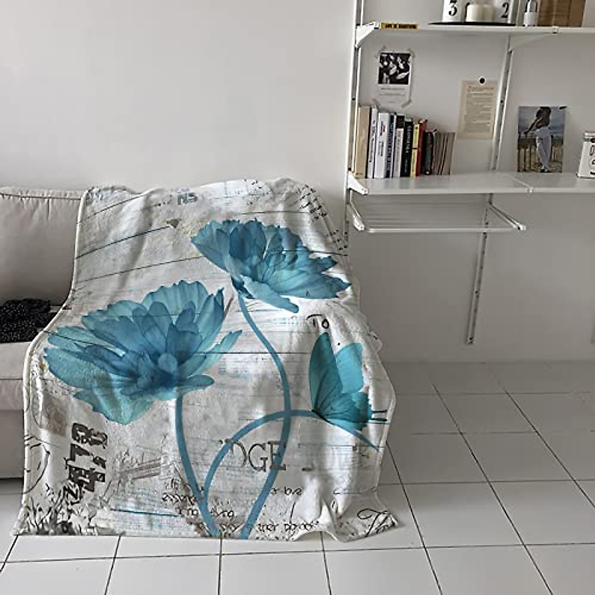 Blue Floral Soft Fleece Throw Blanket, 40x50inch Lightweight Microfiber Blanket, Warm Cozy Couch Bed Sofa TV Blankets for All Seasons, Watercolor Abstract Flowers on Retro Wooden