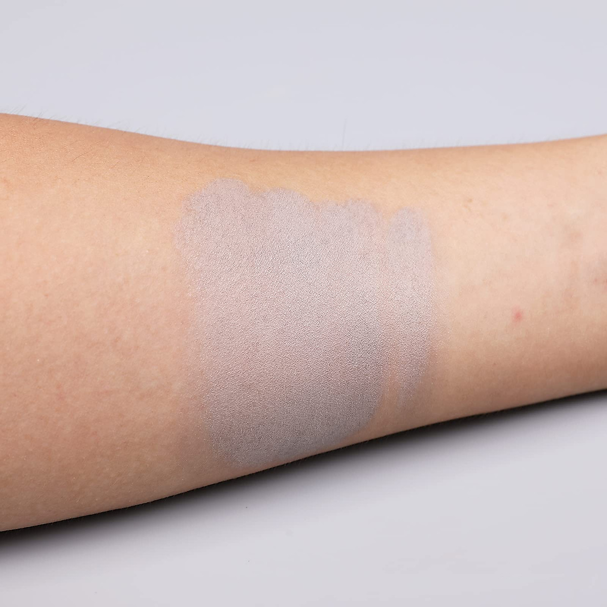 ISMINE Single Eyeshadow Powder Palette Matte Grey, High Pigment, Longwear Single Grey Eye Makeup for Day & Night (#03)