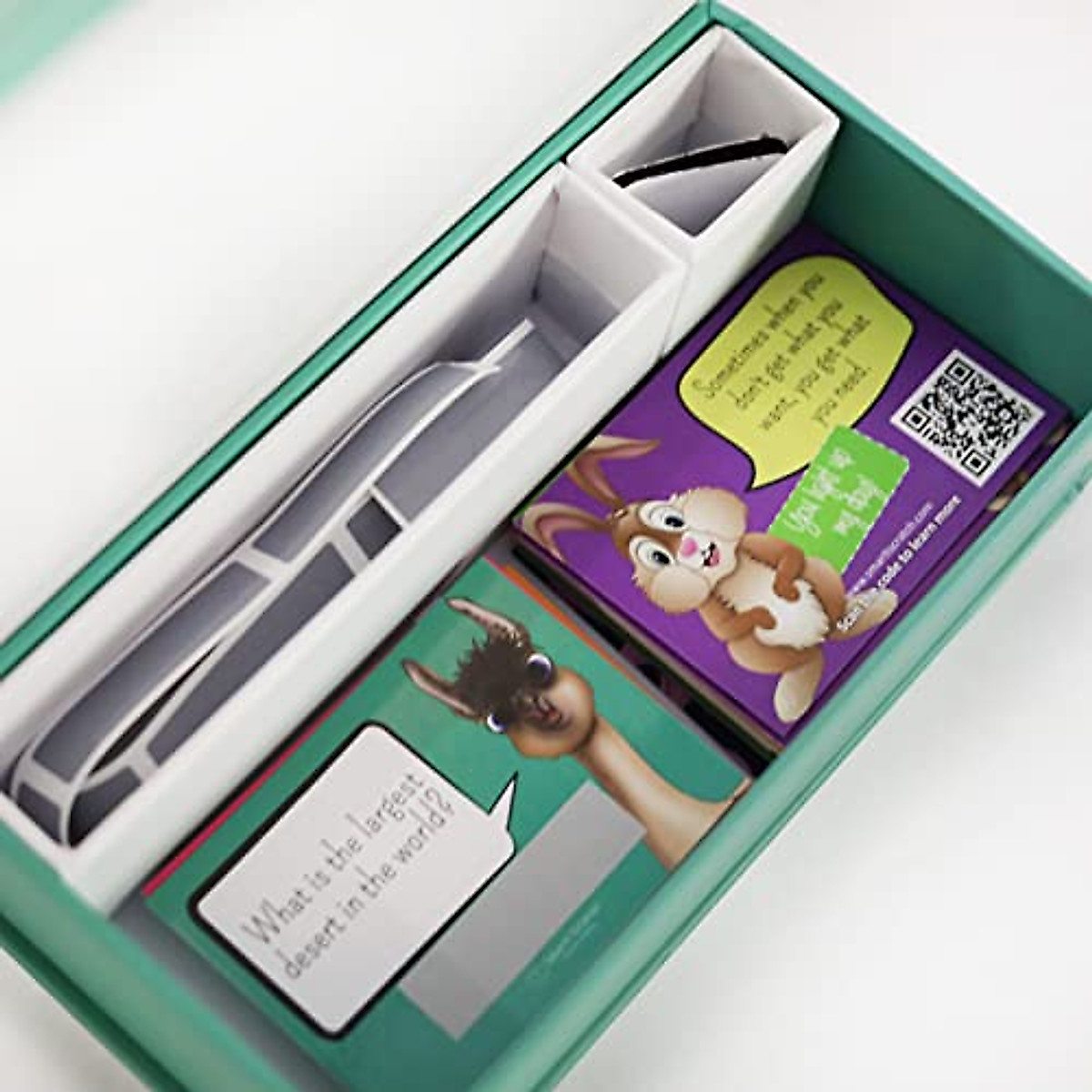 Smarti Scratch 50 Lunch box Trivia notes for kids, with QR code that will take them to expended answer & Inspirational and Motivational Thinking of You Notes Cards for Boys & Girls ages 9-11