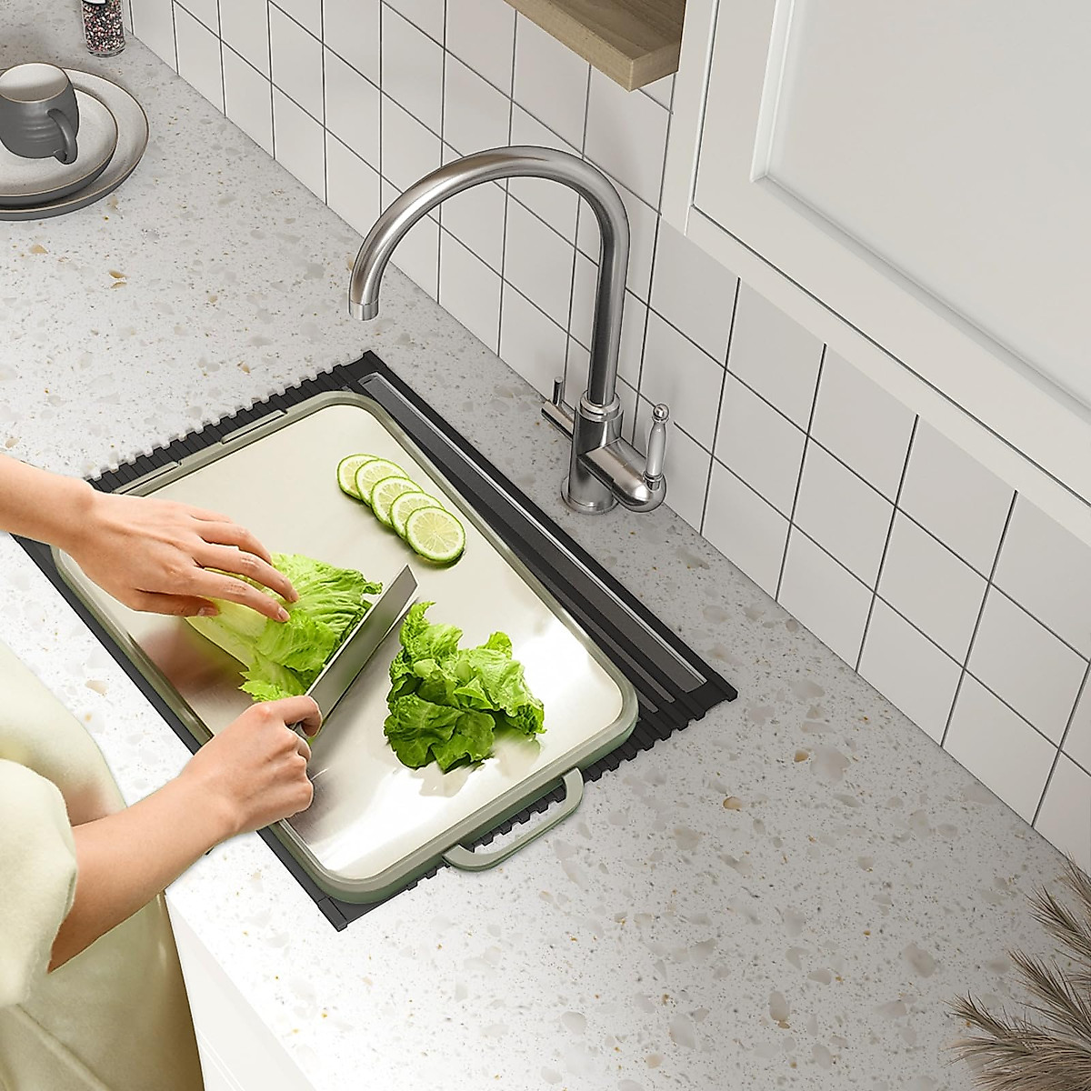 Arausk 16.7" x 14.5" Roll up Dish Drying Rack Silicone Coated Portable Dish Rack Dish Drainer Foldable Stainless Steel Over Sink Kitchen Drainer Rack for Cups Vegetables (XL)