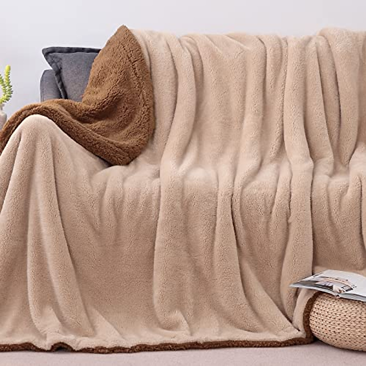 Panku Ultra-Soft Thick Micromink Sherpa Blanket Throw for Couch, Reversible Fuzzy Warm Throw Blanket All Season for Men Women Gifts (50X60 Beige and Camel)