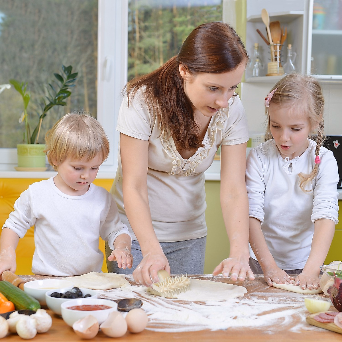 Orblue Dough Docker, Helps Cook Thin Crust Pizza Uniformly & Prevents Dough From Blistering