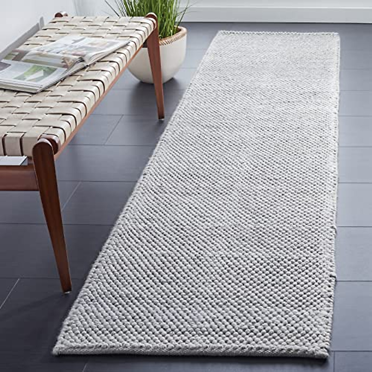 SAFAVIEH Natura Collection Runner Rug - 2'3" x 7', Silver, Handmade New Zealand Wool, Ideal for High Traffic Areas in Living Room, Bedroom (NAT425G)