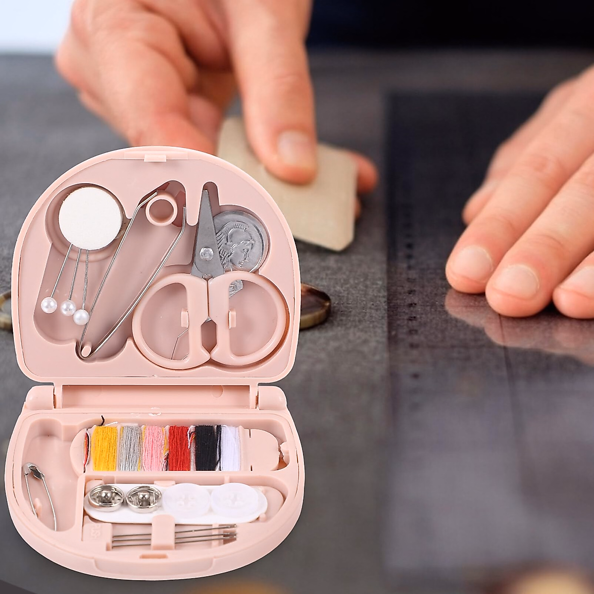 VILLCASE Mini Sewing Project Kit 1 Set Family Mini Sewing Thread Accessories Traveler DIY Organizer DIY Sewing Supplies Organizer