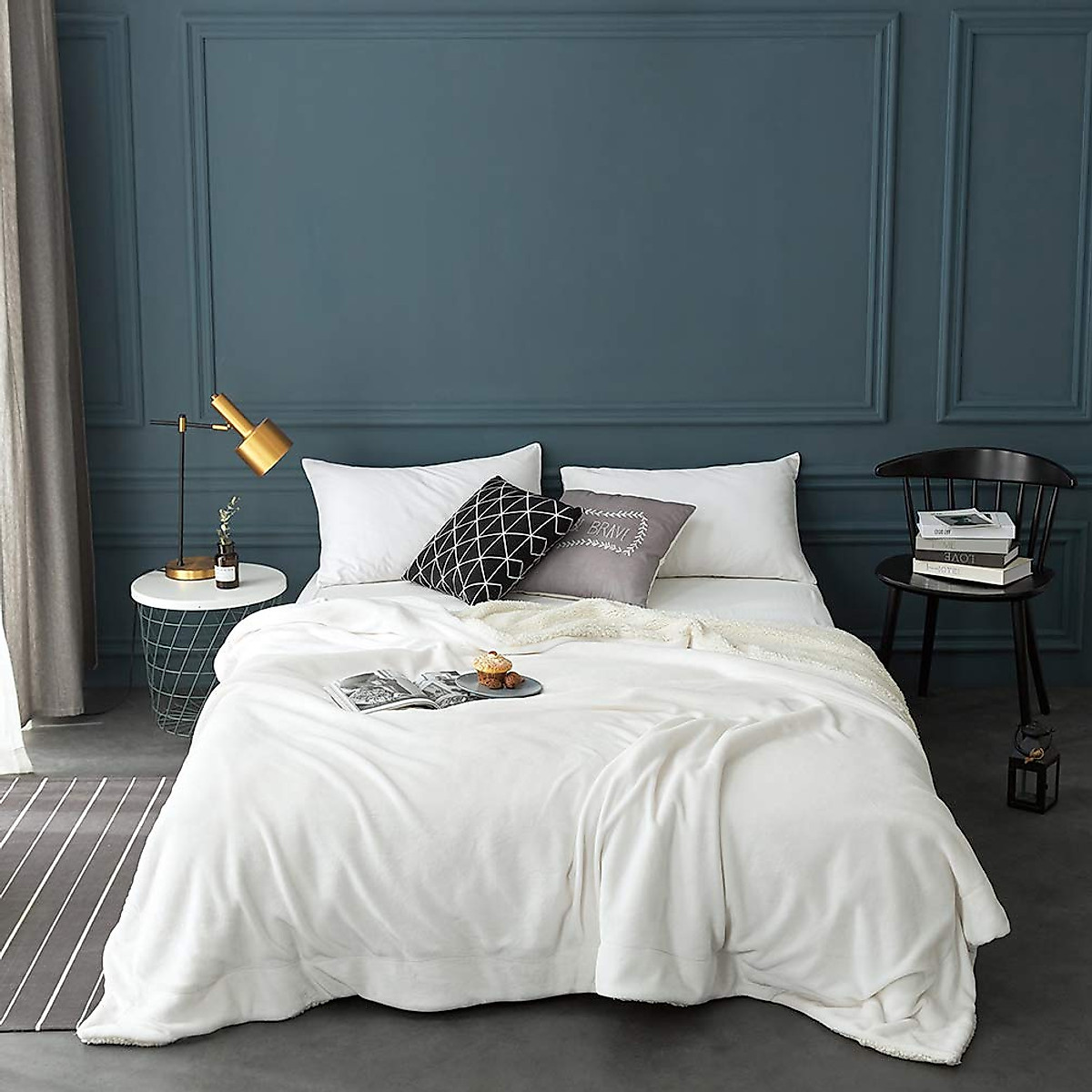 LBRO2M Sherpa Fleece Bed Blanket Queen Size Super Soft Fuzzy Plush Warm Cozy Fluffy Microfiber Couch Throw Double Reversible Blankets,Ivory