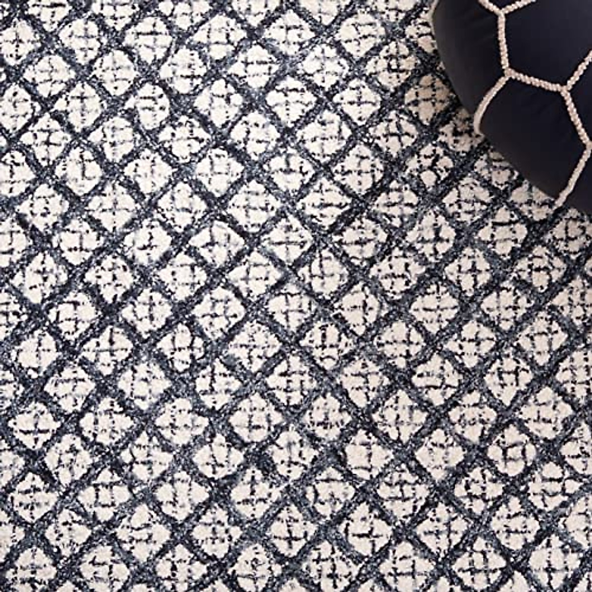 Safavieh Abstract Collection 3' x 5' Ivory/Navy ABT203N Handmade Wool Area Rug