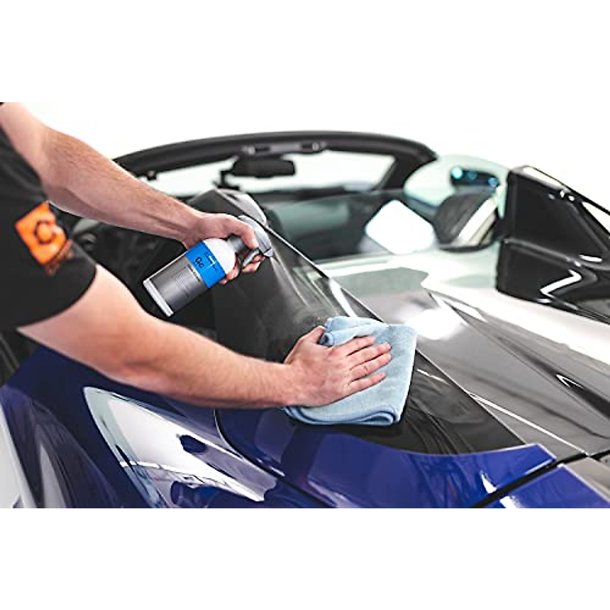 Koch-Chemie - Glass Cleaner - Effortlessly Removes Stubborn Dirt, Oil, Grease, Insects, and Residues; Ready-To-Use Streak-Free Formula; Gloss and Smoothness Additive; Fresh Fragrance (500 milliliters)