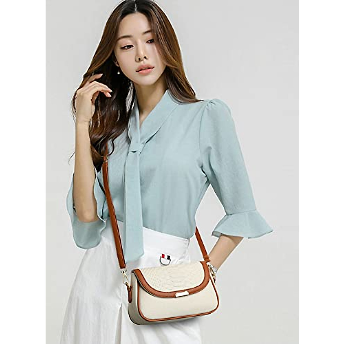 Soft Leather Crossbody Bag for Women Large Capacity Hobo Handbags Satchel Purse Chic Shoulder Bag Tote