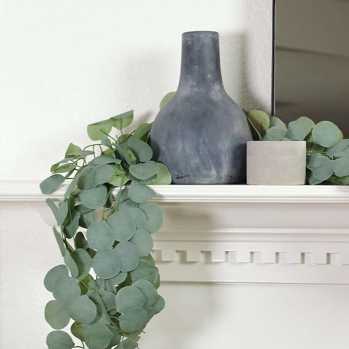 CQURE 8Pcs Eucalyptus Garland,Artificial Eucalyptus Leaves Table Greenery Garland Wreath Spring Garland Vines for Wedding Party Table Bedroom Wall Room Decor