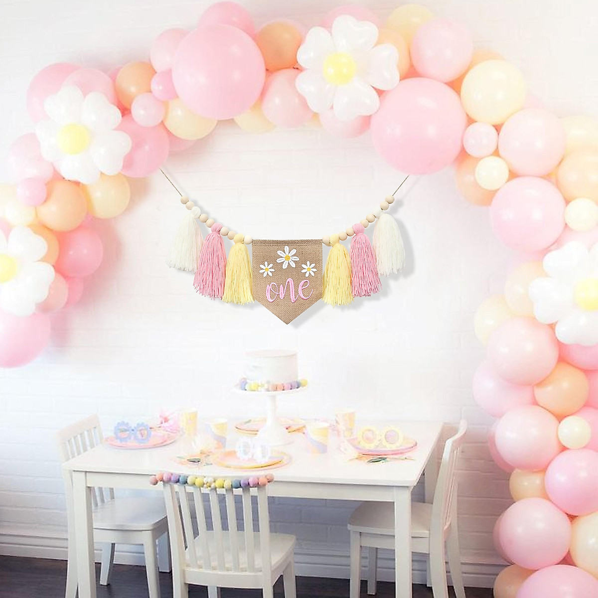 HGFC Daisy Tassel High Chair Banner - Wood Bead Tassel 1st Birthday Banner - Daisy Theme First Birthday Party Decoration - 1st Birthday Baby Girls Tassel Garland