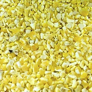 CountryMax Cracked Corn for Birds, Turkeys, Wildlife, Chickens (50 Pounds)