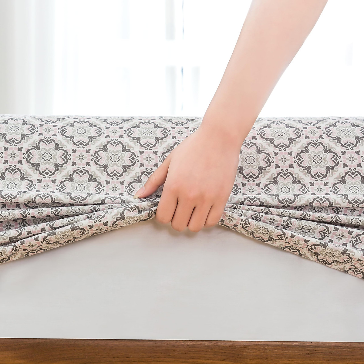 KaceMoo King Sheet Set 4PC Printed Sheets Beige Floral Pattern Boho Sheets Cooling Deep Pocket Microfibe Bed Sheet King Size, Luxury, Soft, Breathable, Hypoallergenic, Wrinkle Free for Kids Room, Dorm