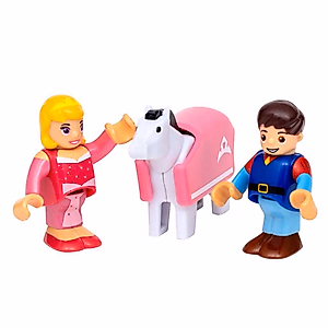 BRIO Disney Princess - 32257 Sleeping Beauty Battery Train | Delightful Toy Train Set for Kids | Compatible with All Railway Sets & Accessories | Perfect for 3-Year-Old Boys and Girls