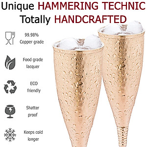 Copper champagne flutes of 6.7 oz set of 2 – Luxurious hammered copper champagne glasses – Each one is handcrafted and lacquered to prevent from tarnishing.