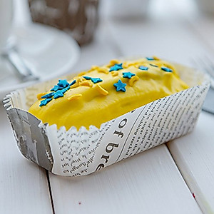 Restaurantware Panificio 4.5 Ounce Baking Cups, 200 Ridged Cupcake Liners - Oven-Ready, Freezable, Black And White Paper Muffin Cases, Disposable, Newsprint, For Wedding Parties, Baby Showers