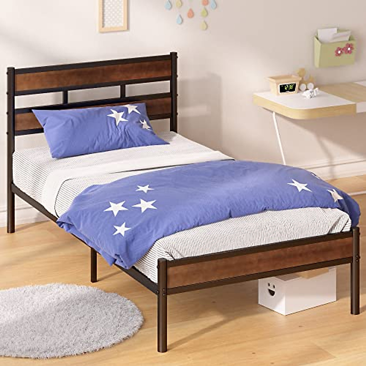 ZINUS Roman Bamboo and Metal Platform Bed Frame, No Box Spring Needed, Easy Assembly, Twin