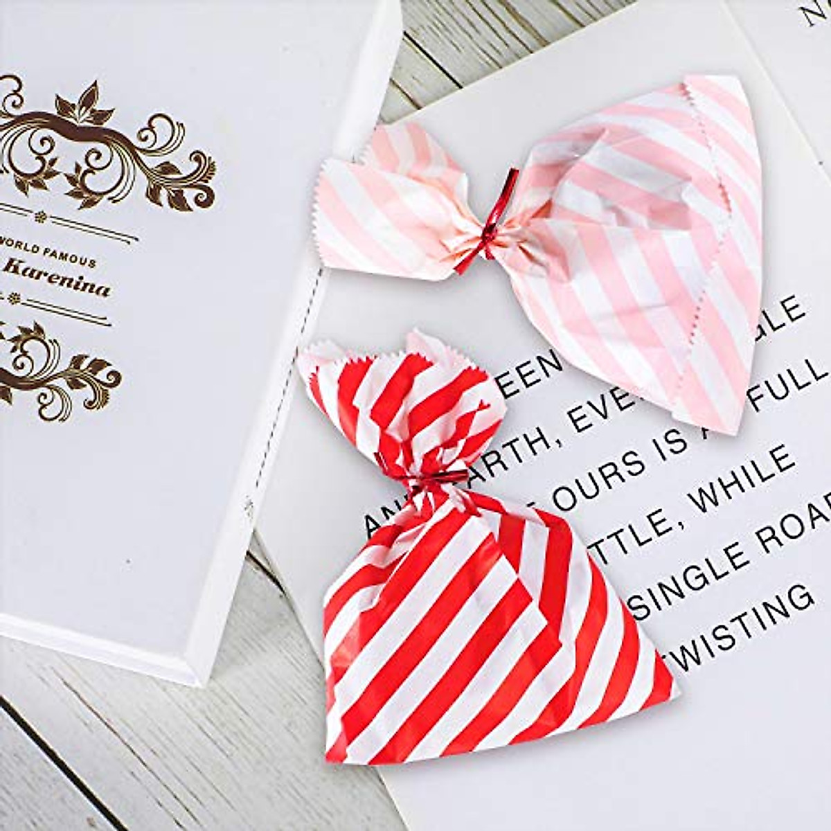 Kolewo4ever 100 pieces Valentines Treat Bags Buffet Paper Bags Party Favor Goody Bags Gift Bags Red Pink Striped Dot Candy Bags for Valentines Wedding parties