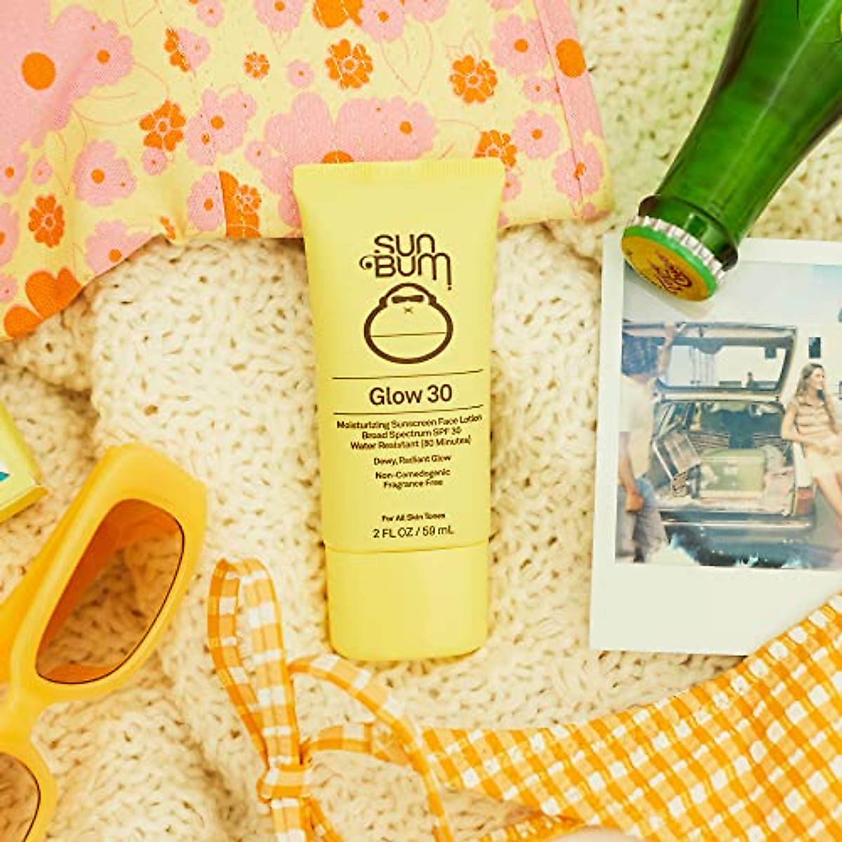 Sun Bum Original SPF 30 Glow Sunscreen Lotion | Vegan and Hawaii 104 Act Compliant (Octinoxate & Oxybenzone Free) Broad Spectrum Moisturizing UVA/UVB Sunscreen Lotion with Vitamin E | 2 oz