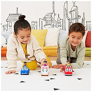 Disney Junior Firebuds, Violet and Axl, Action Figure and Ambulance Toy with Interactive Eye Movement, Kids Toys for Boys and Girls Ages 3 and up