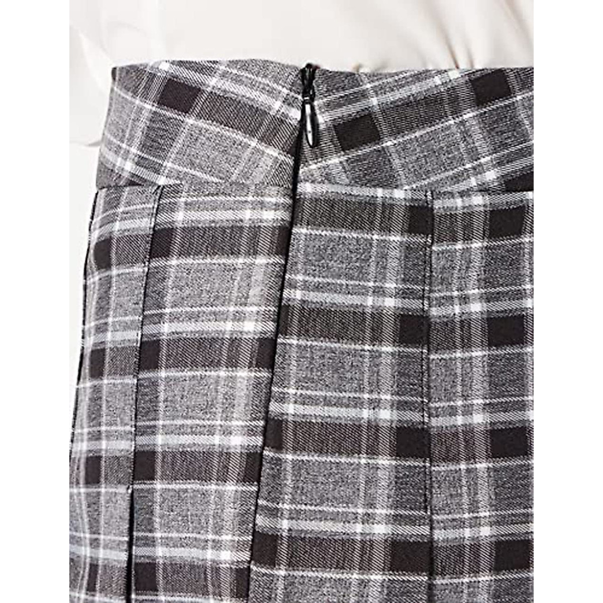 Hoerev Black Grey Plaid Pleated Skater Tennis School Uniform Skirt with Lining Shorts for Women Girls,US 6