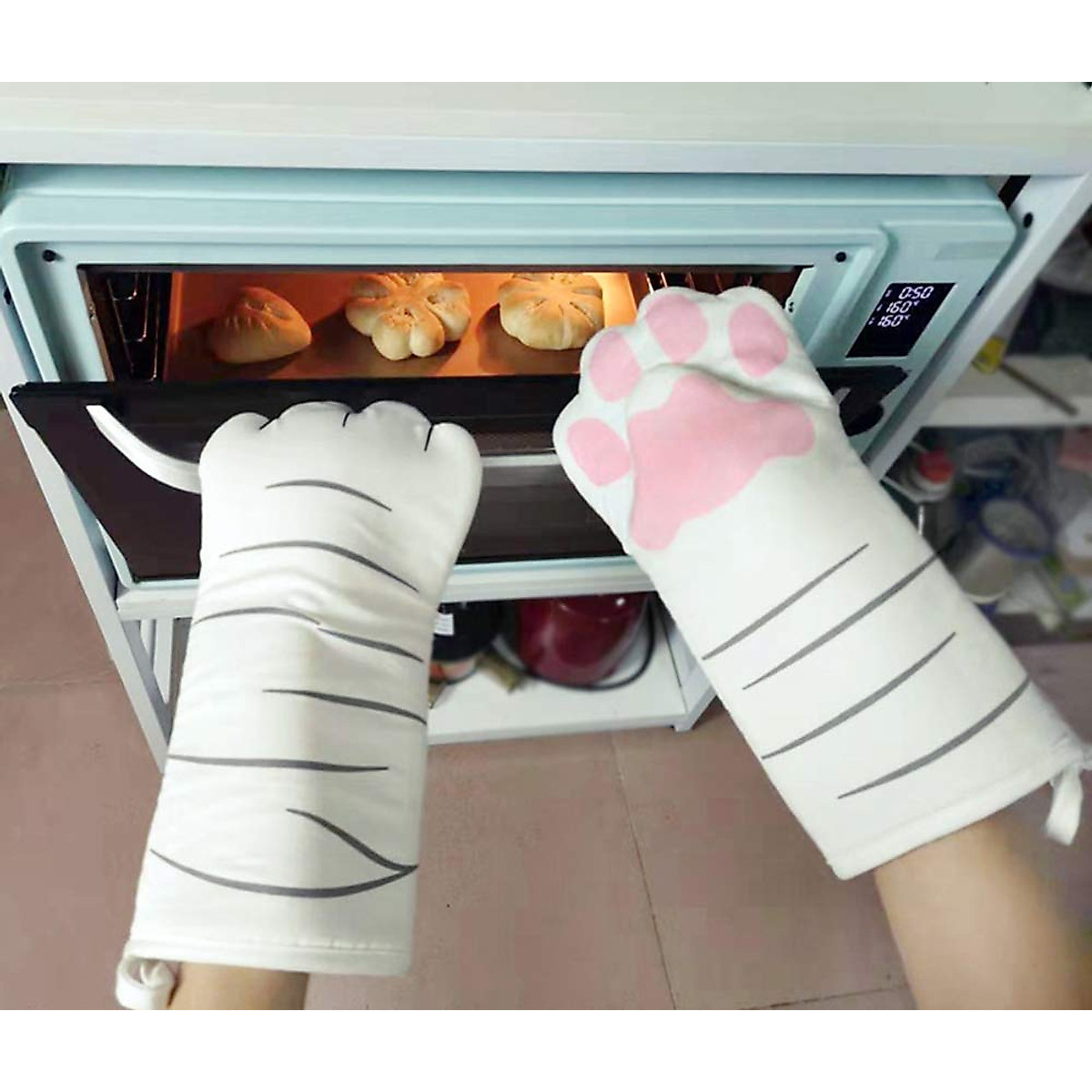 MIZZLES Oven Mitts Gloves Kitten, Quilted Cotton Lining- Cat Paw Design Heat Resistant Pot Holder Gloves for Grilling & Baking Gloves BBQ, Microwave (Cat Paw)