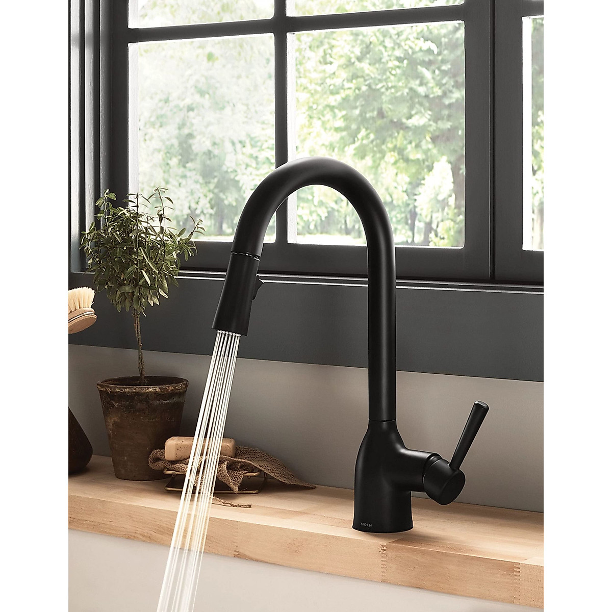 Moen Adler Matte Black One-Handle High Arc Kitchen Sink Faucet with Power Clean, Modern Kitchen Faucet with Pull Down Sprayer, 87233BL