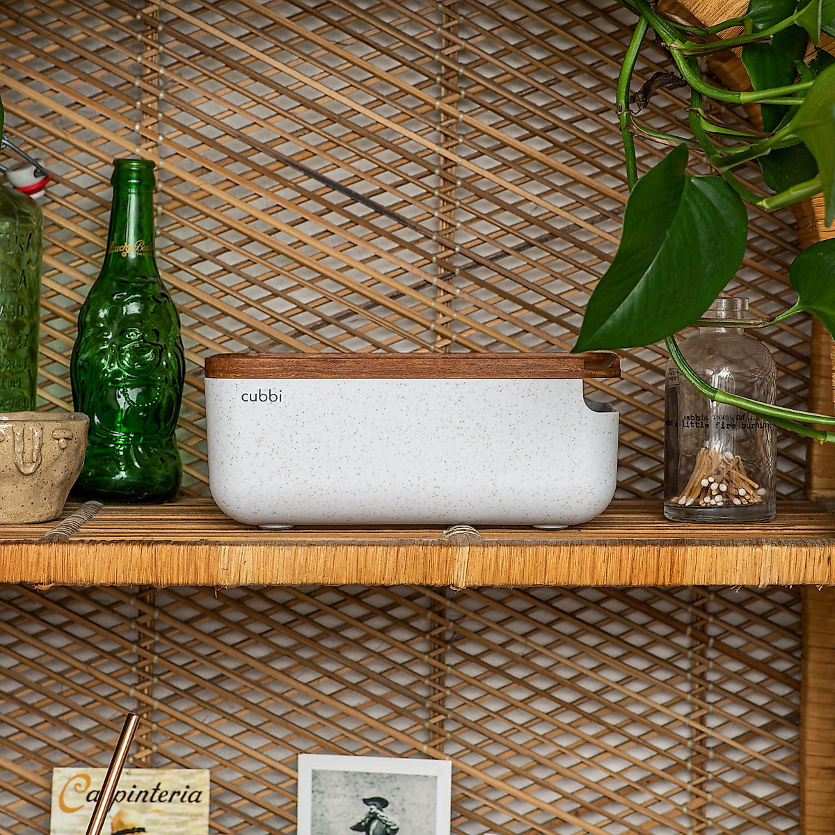 Cubbi - Airtight Box with Tray - Silicone Seals - 100% Air-Tight Storage Box with Accessories – White