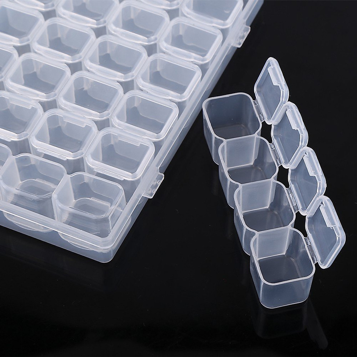 Clear Plastic Jewelry Beads Medicine Pill Box Organizer Storage Container Nail Art Rhinestone Storage Box with Removable Adjustable Dividers Case 28 Grids