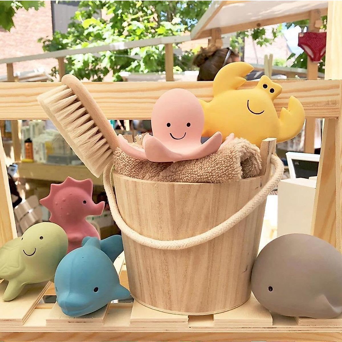 Tikiri Toys Ocean Buddies Crab Natural Rubber Rattle (Yellow)