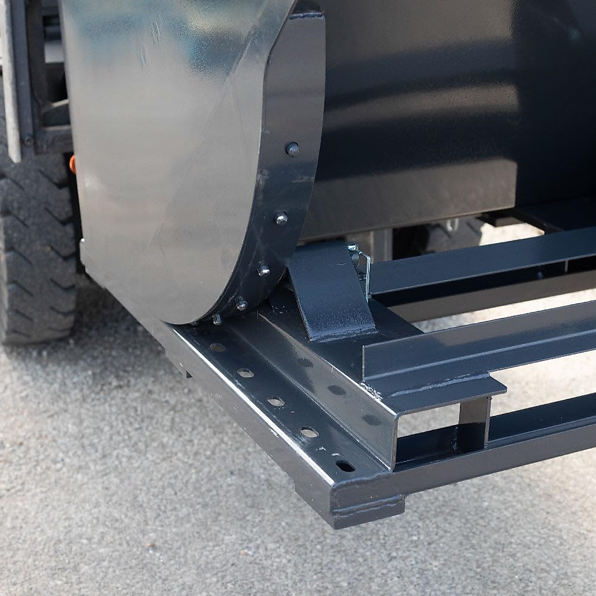 Titan Attachments 1 Cubic Yard Self-Dumping Hopper, Fork Lift Operated, Rated 6000 LB, Material Handling