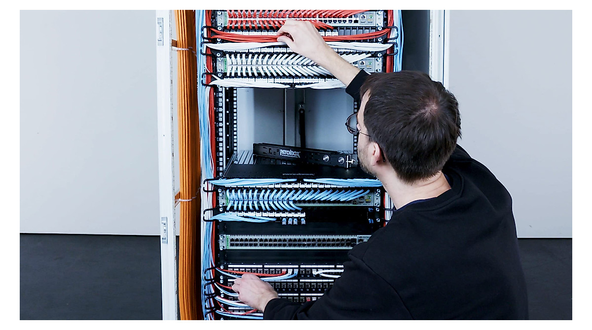 PATCHBOX Plus+ Cat.6a Patch Panel Kit for Network Racks