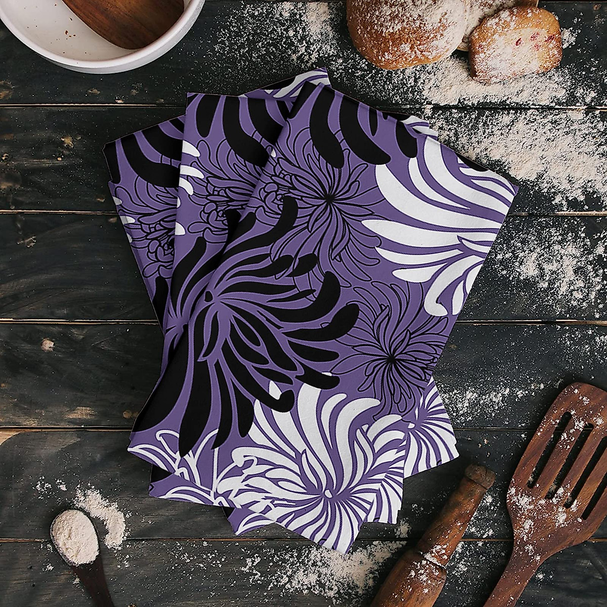 Big buy store Flowers Chrysanthemum Kitchen Dish Towels, Soft Lightweight Microfiber Absorbent Hand Towel Retro Black White Purple Tea Towel for Kitchen Bathroom 18x28in