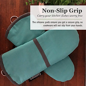 Cuisinart Silicone Oven Mitts, 2 Pack – Heat Resistant To 500 Degrees – Handle Hot Kitchen Items Safely – Non-Slip Silicone Grip Oven Gloves with Insulated Deep Pockets and Hanging Loop – Aqua