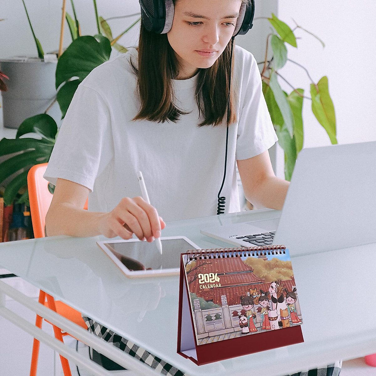 Desktop Calendar Desk Calendar 2024 Monthly Calendar Chinese Standing Calendar Flip Daily Schedule Planner for Home Office Year of The Dragon Desk Calendars