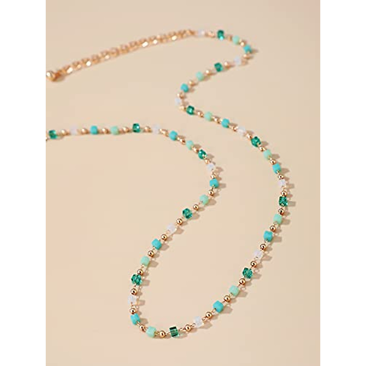 FUTIMELY Bohemia Green Beaded Beads Choker Necklace for Women,Simple Fresh Green Beaded Square Round Bead Choker Necklace Fashion Jewelry (Gold)